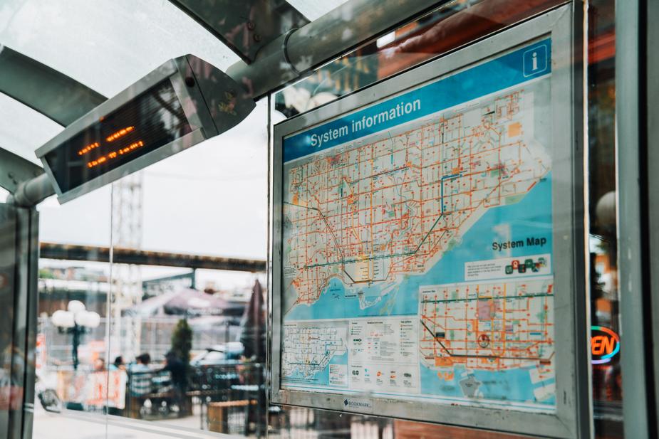 Wayfinder Solutions for Campuses and Large Buildings | Armia